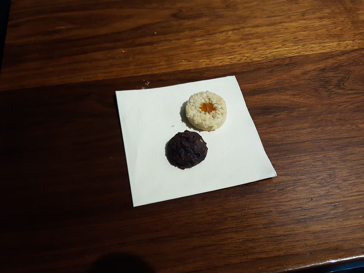 Neighbourhood Eats Brownstone Brooklyn – One Girl Cookies – The ...